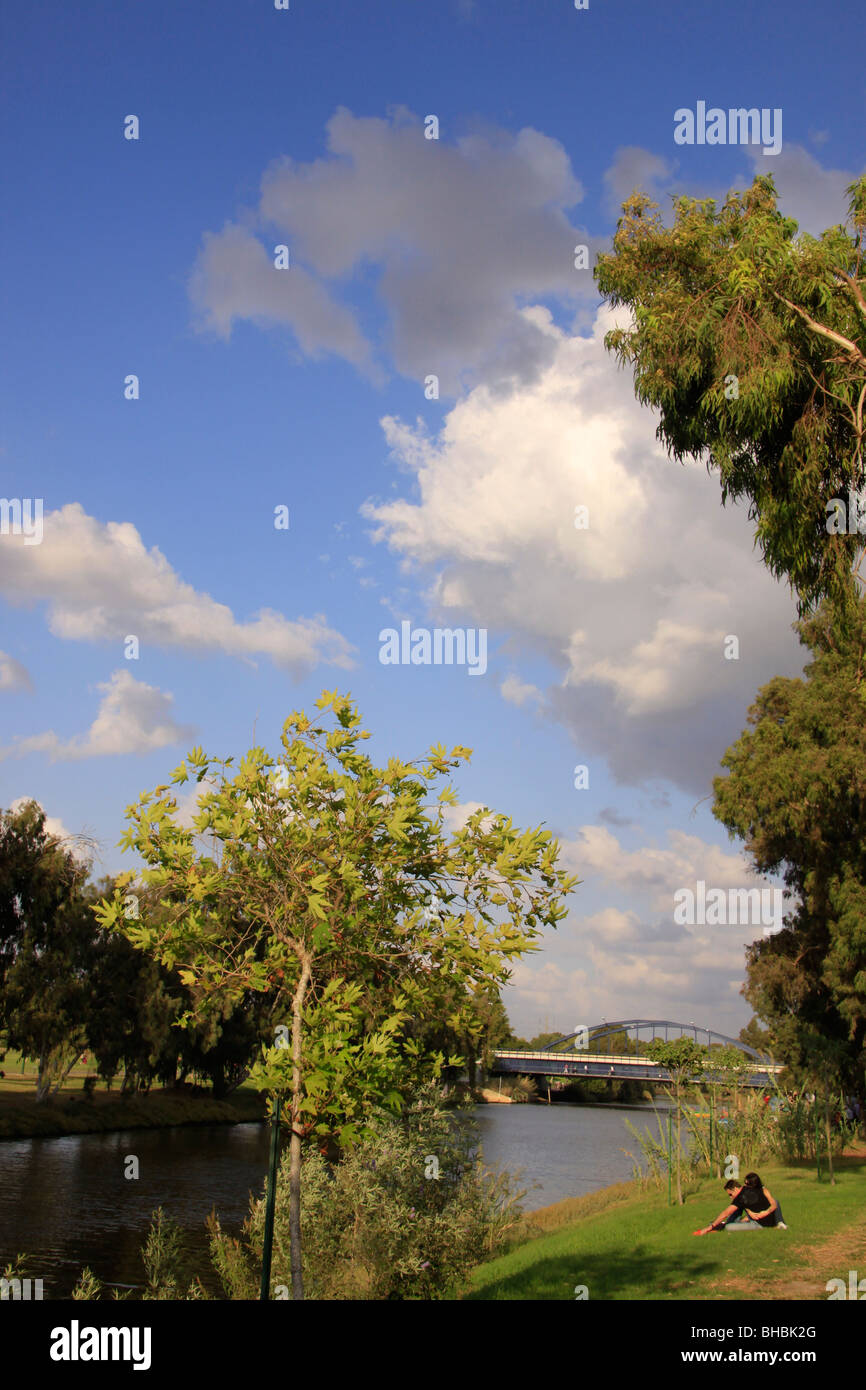Yarkon park hi-res stock photography and images - Alamy