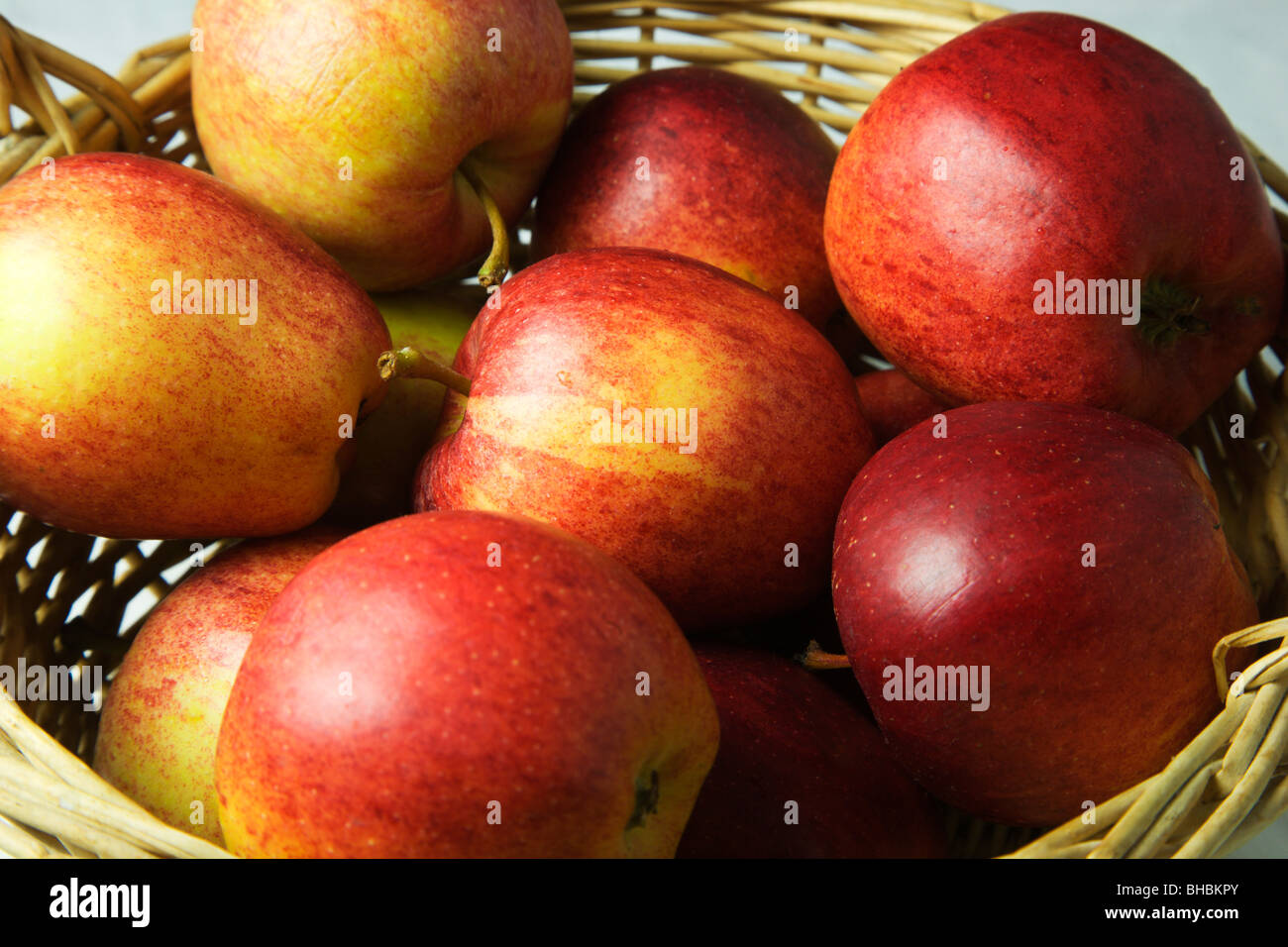 Royal Gala Apples High Resolution Stock Photography and Images - Alamy
