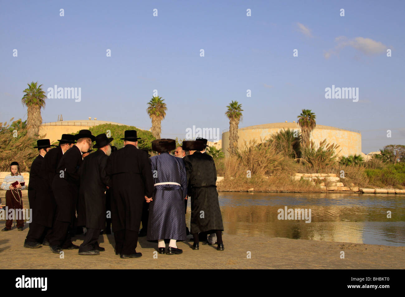 Jewish hasidic dance hi-res stock photography and images - Alamy