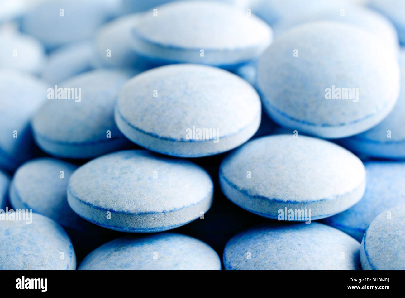 Blue pill death hi-res stock photography and images - Alamy