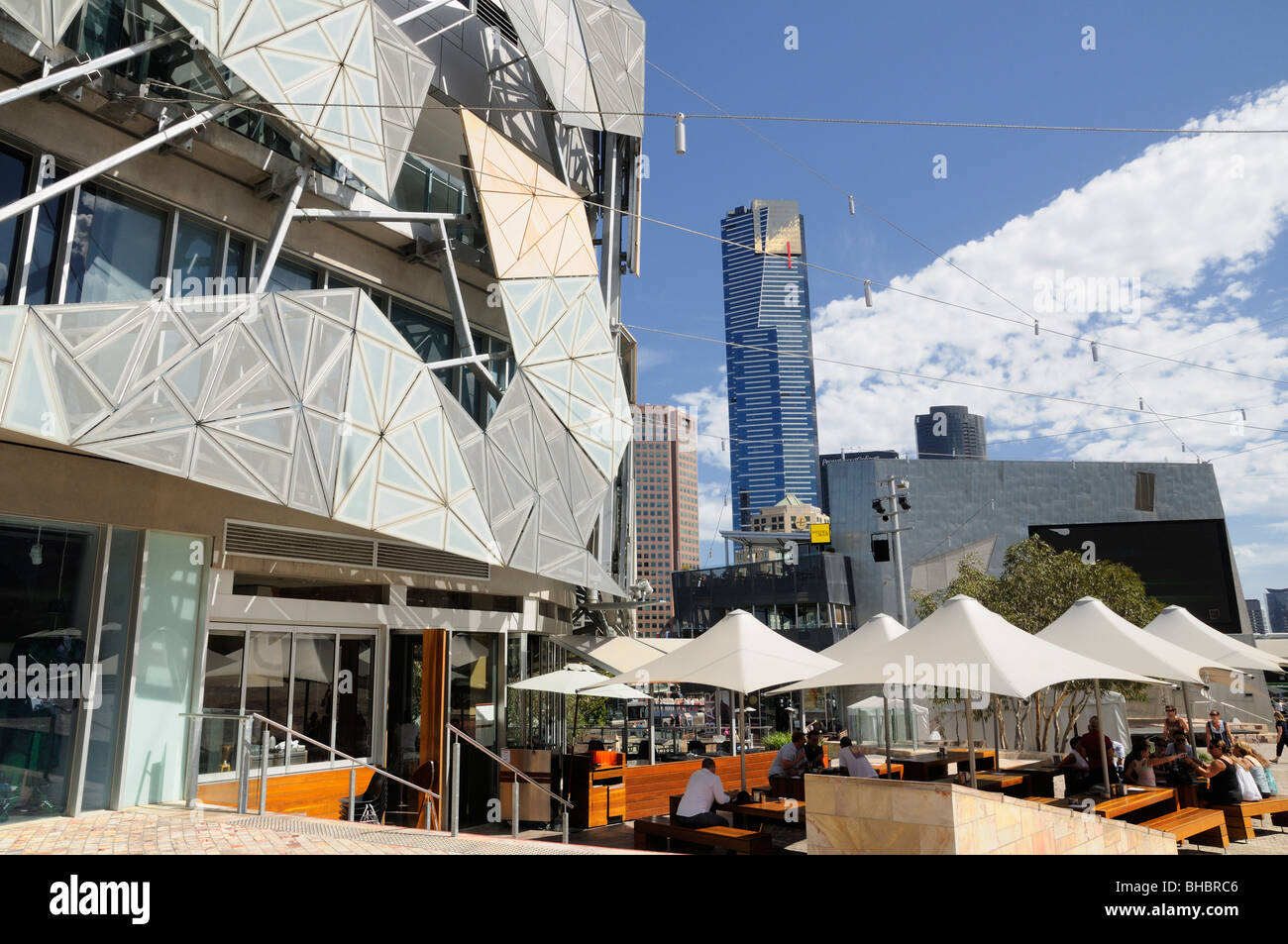 Dining out in Federation Square, Melbourne, Victoria, Australia Stock ...