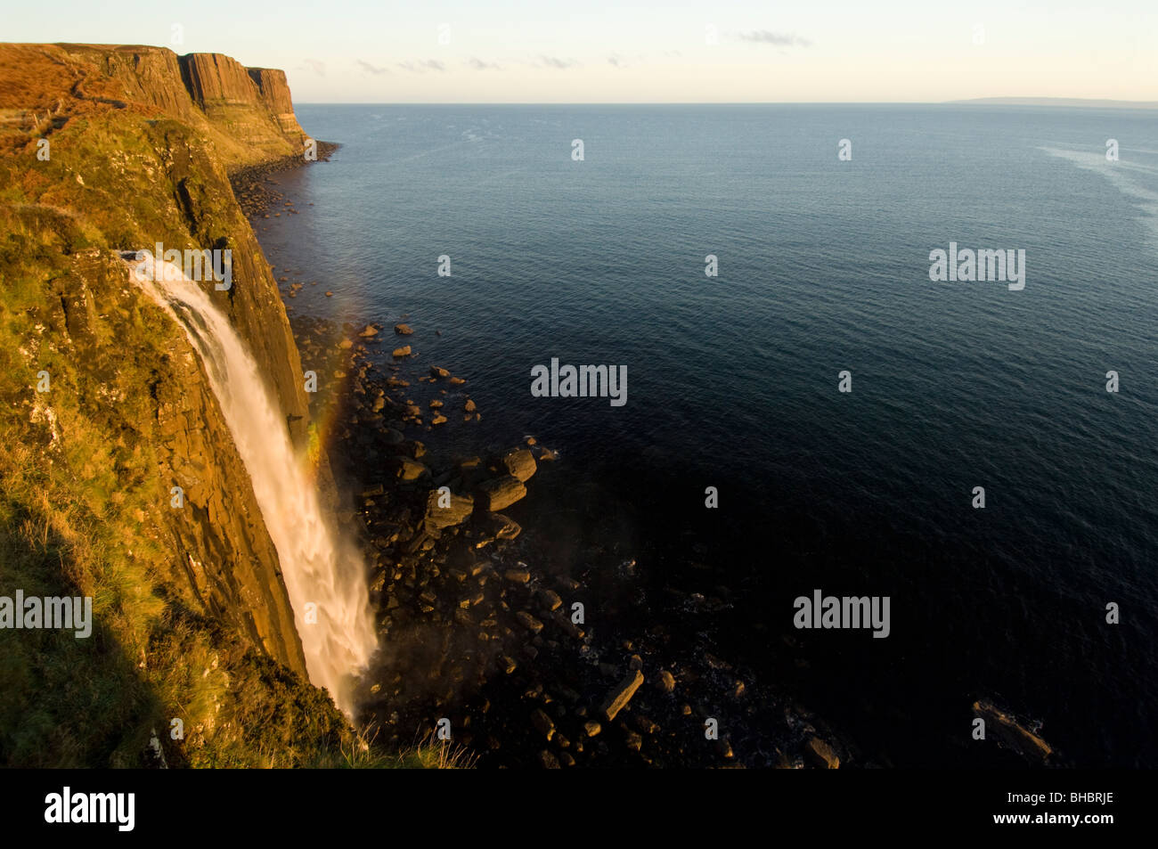 Waterfall, rainbow and sea cliffs at Kilt Rock, Isle of Skye Stock ...