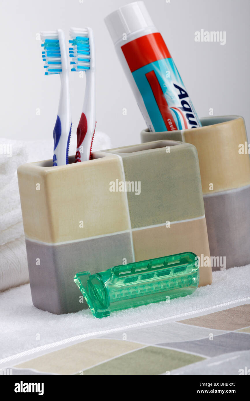 Aquafresh Toothpaste High Resolution Stock Photography and Images - Alamy