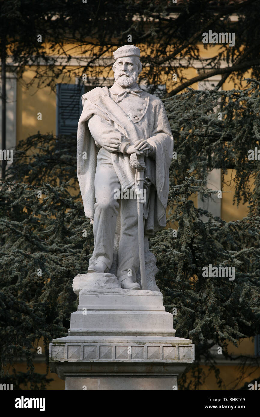 Italy, Emilia Romagna, Guastalla, statue, Giuseppe Garibaldi Stock ...