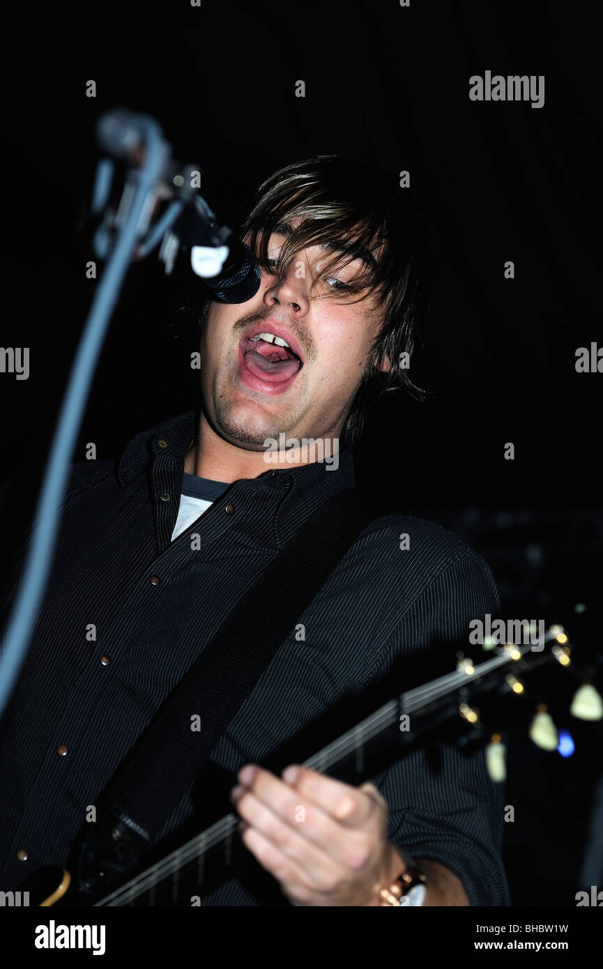 Charlie simpson fightstar hi-res stock photography and images - Alamy