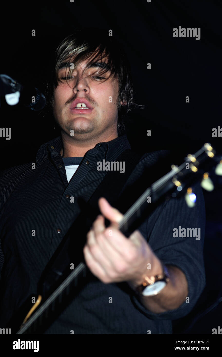 Charlie Simpson Fightstar High Resolution Stock Photography and Images ...