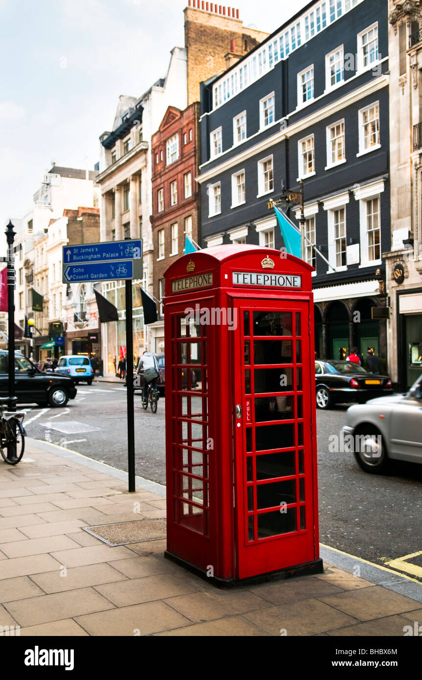London street red telephone box hi-res stock photography and images - Alamy