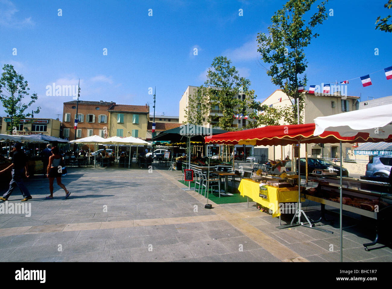 The summer time french riviera hi-res stock photography and images - Alamy