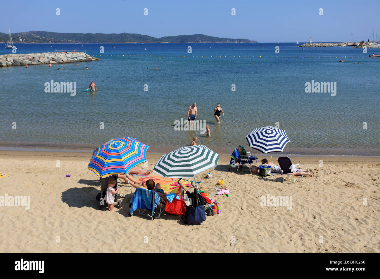 Holidays beaches hi-res stock photography and images - Alamy
