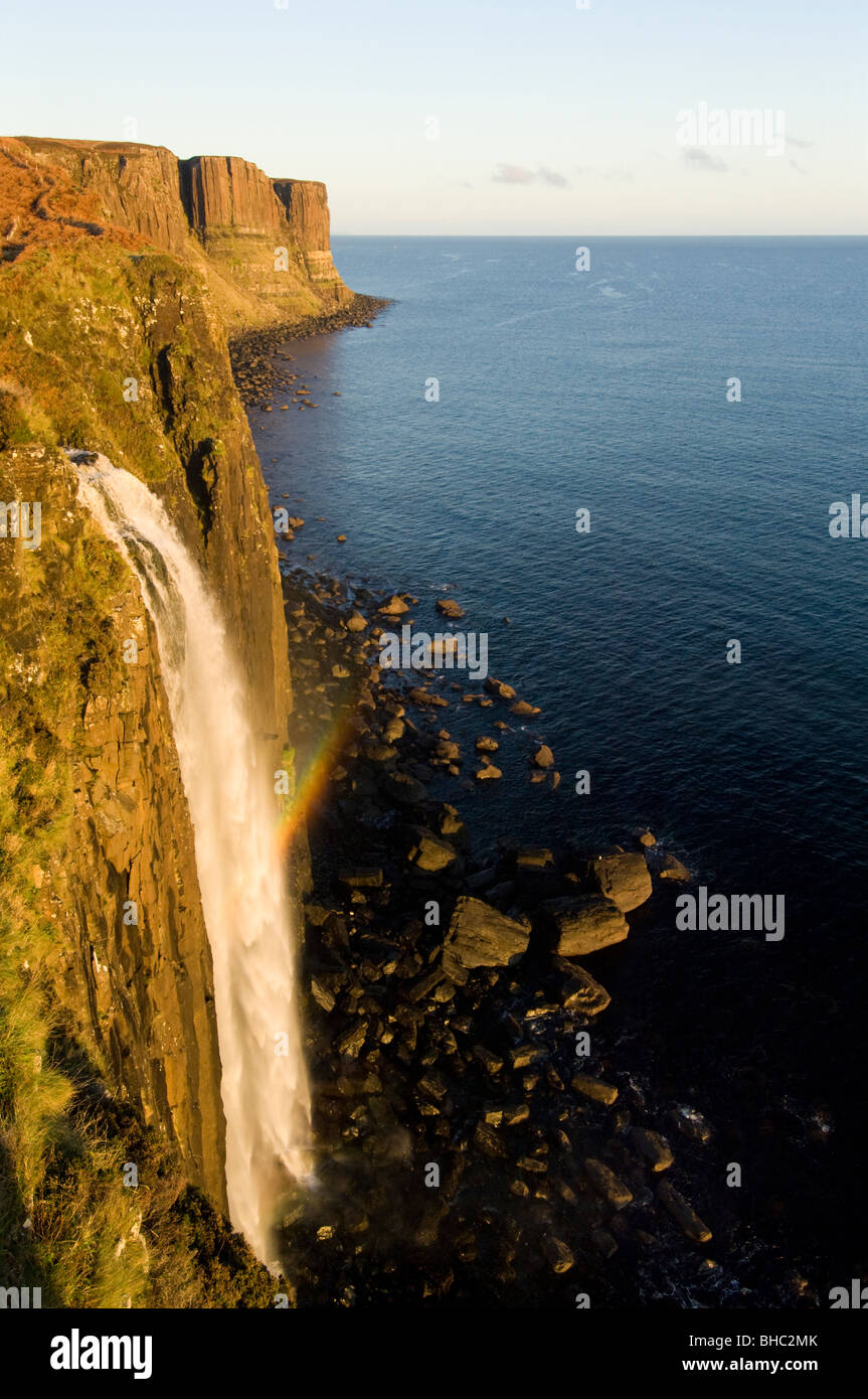 Waterfall, rainbow and sea cliffs at Kilt Rock, Isle of Skye Stock ...