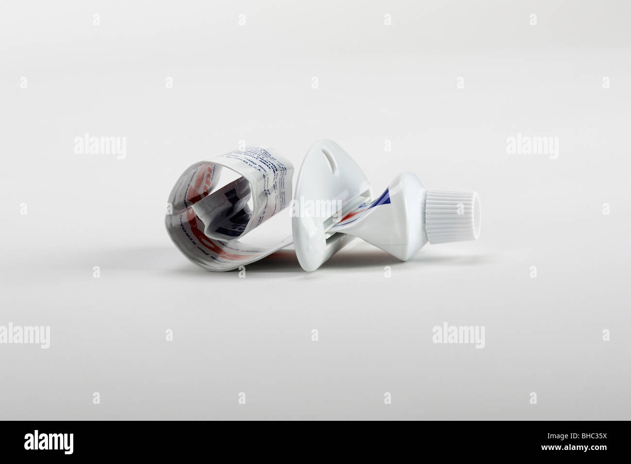 Toothpaste squeezed squeeze hi-res stock photography and images - Alamy