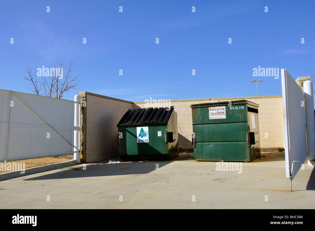 Garbage bin bins usa recycling trash united states green waste hi-res ...