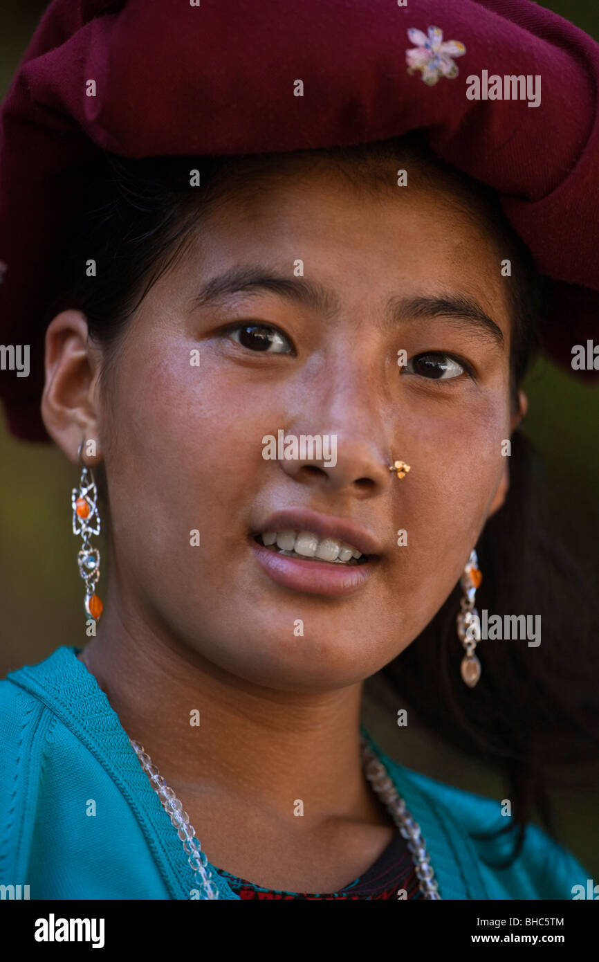 Tribal face hi-res stock photography and images - Alamy