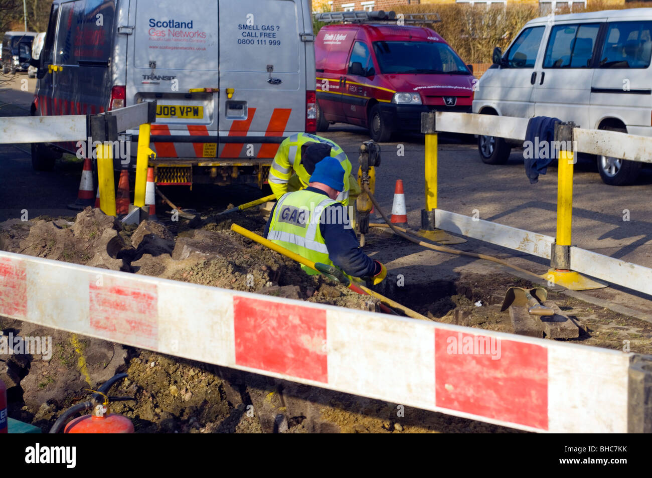 Roadworks workmen digging hole in hi-res stock photography and images ...