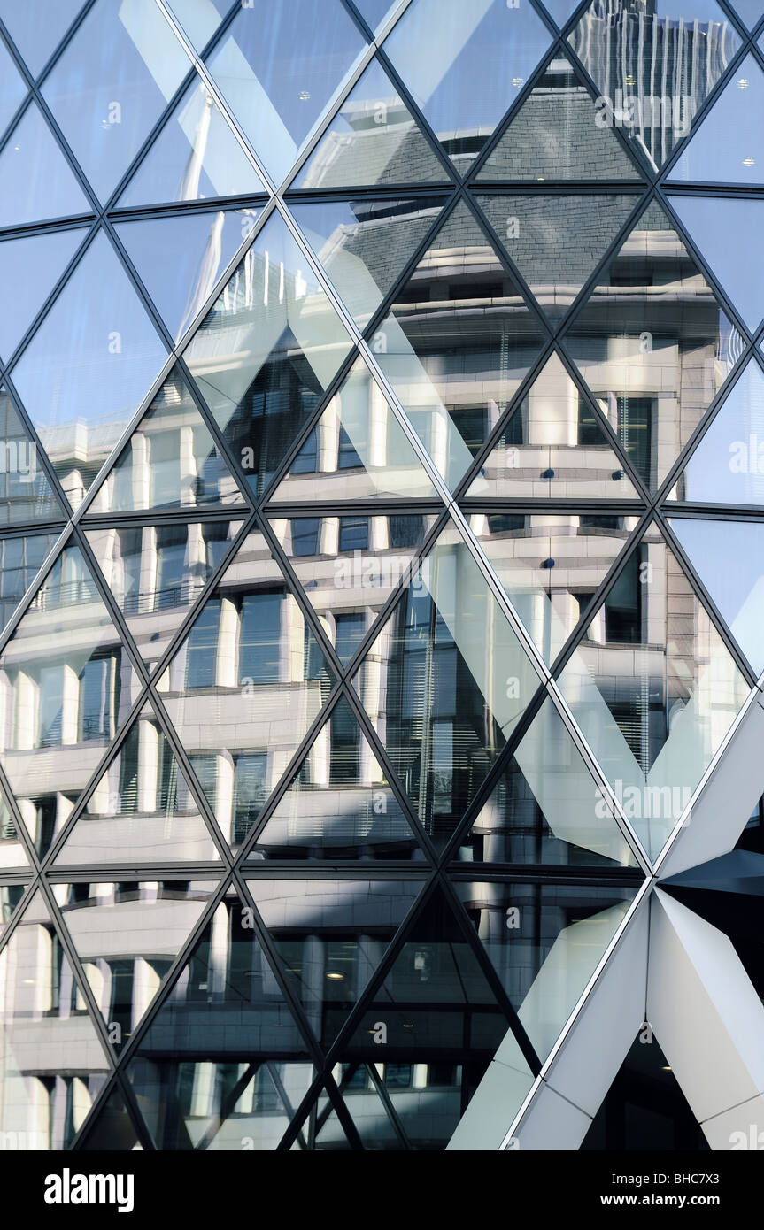 Modern sky scraper hi-res stock photography and images - Alamy