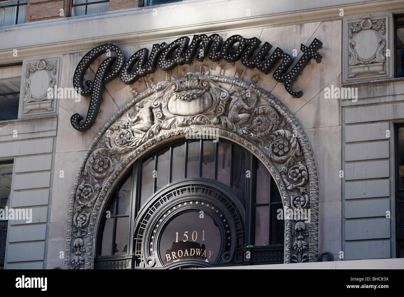 Paramount building new york hi-res stock photography and images - Alamy
