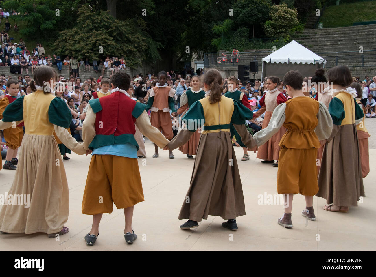 Teens Dancing Traditional Dance High Resolution Stock Photography and ...