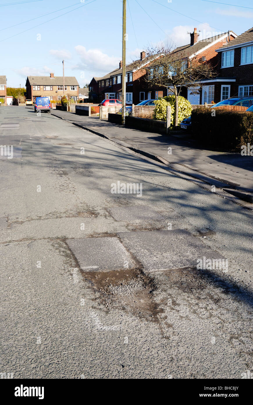 Pothole in road hi-res stock photography and images - Alamy