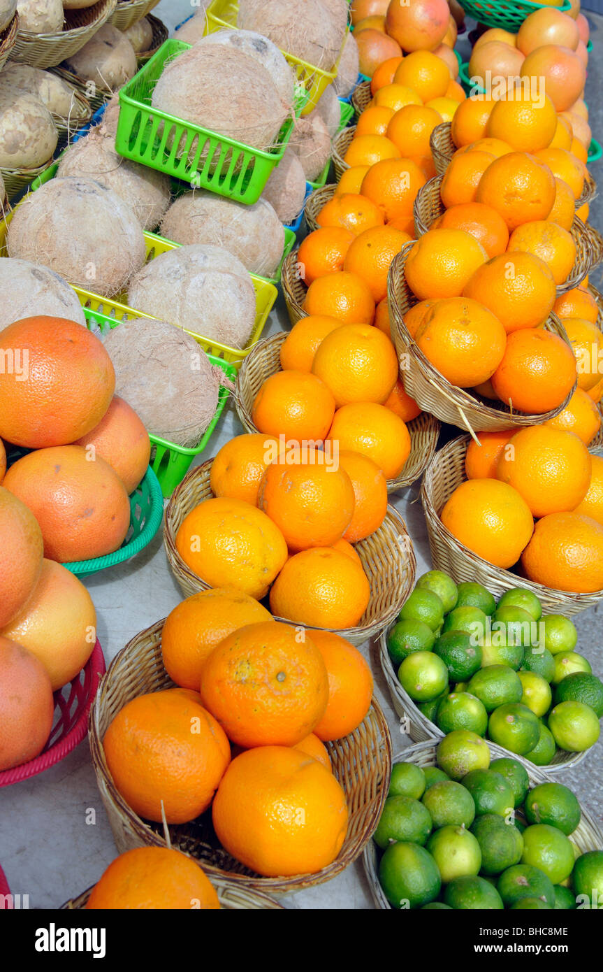 Citrus fruit for sale Stock Photo - Alamy