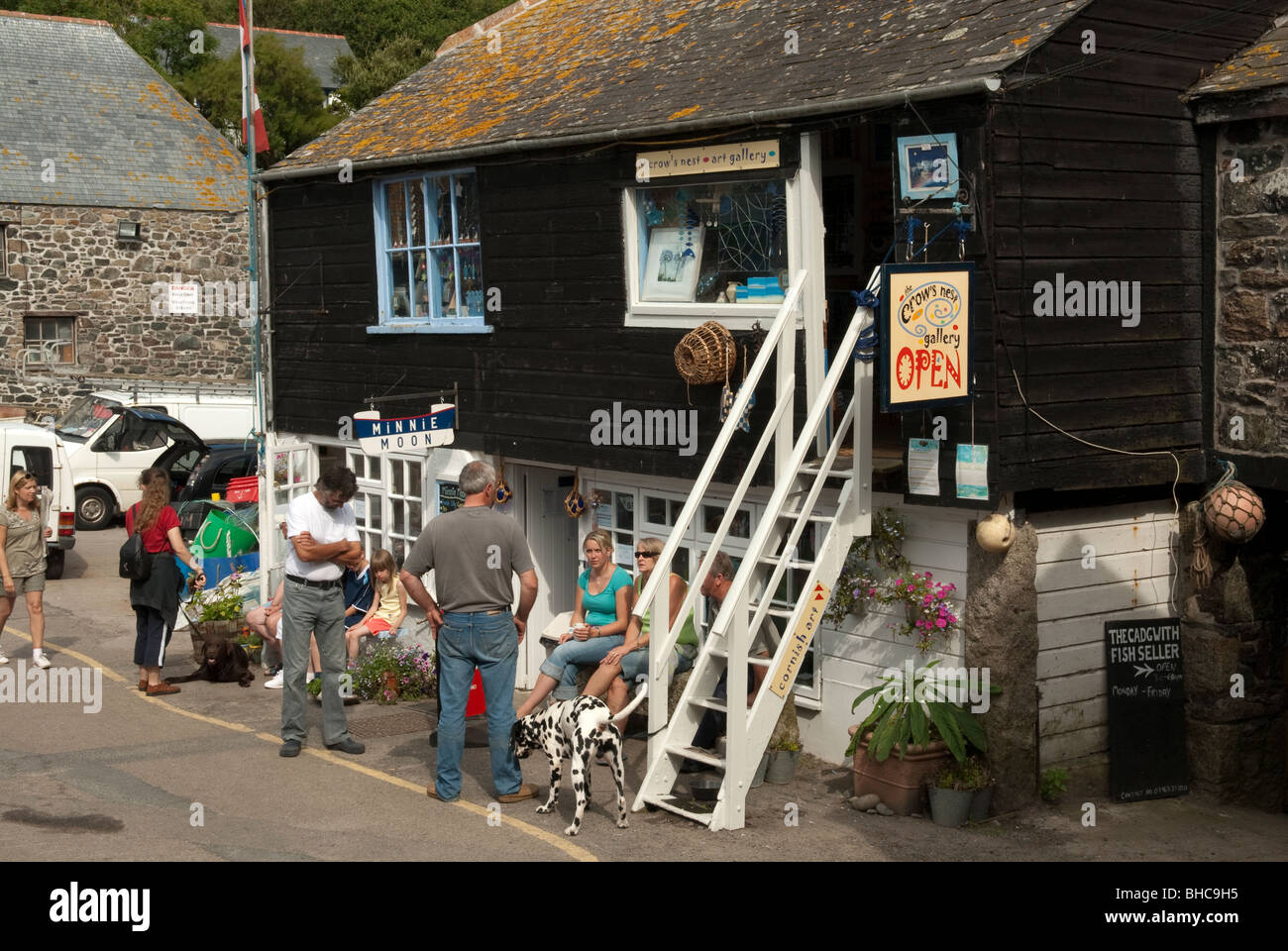 Cadgwith cornwall hi-res stock photography and images - Alamy