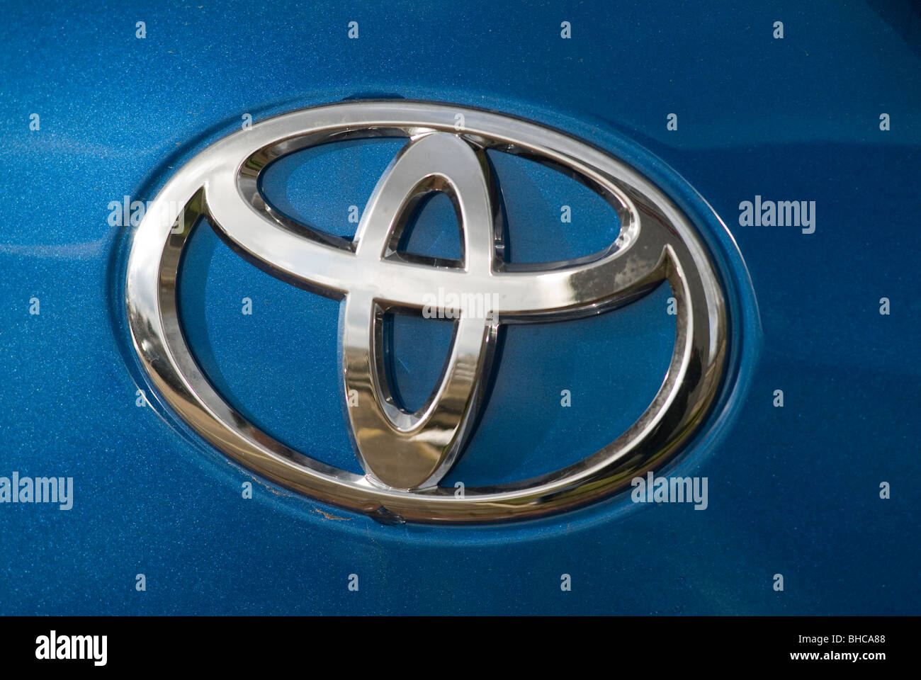 Car badges badge hi-res stock photography and images - Alamy