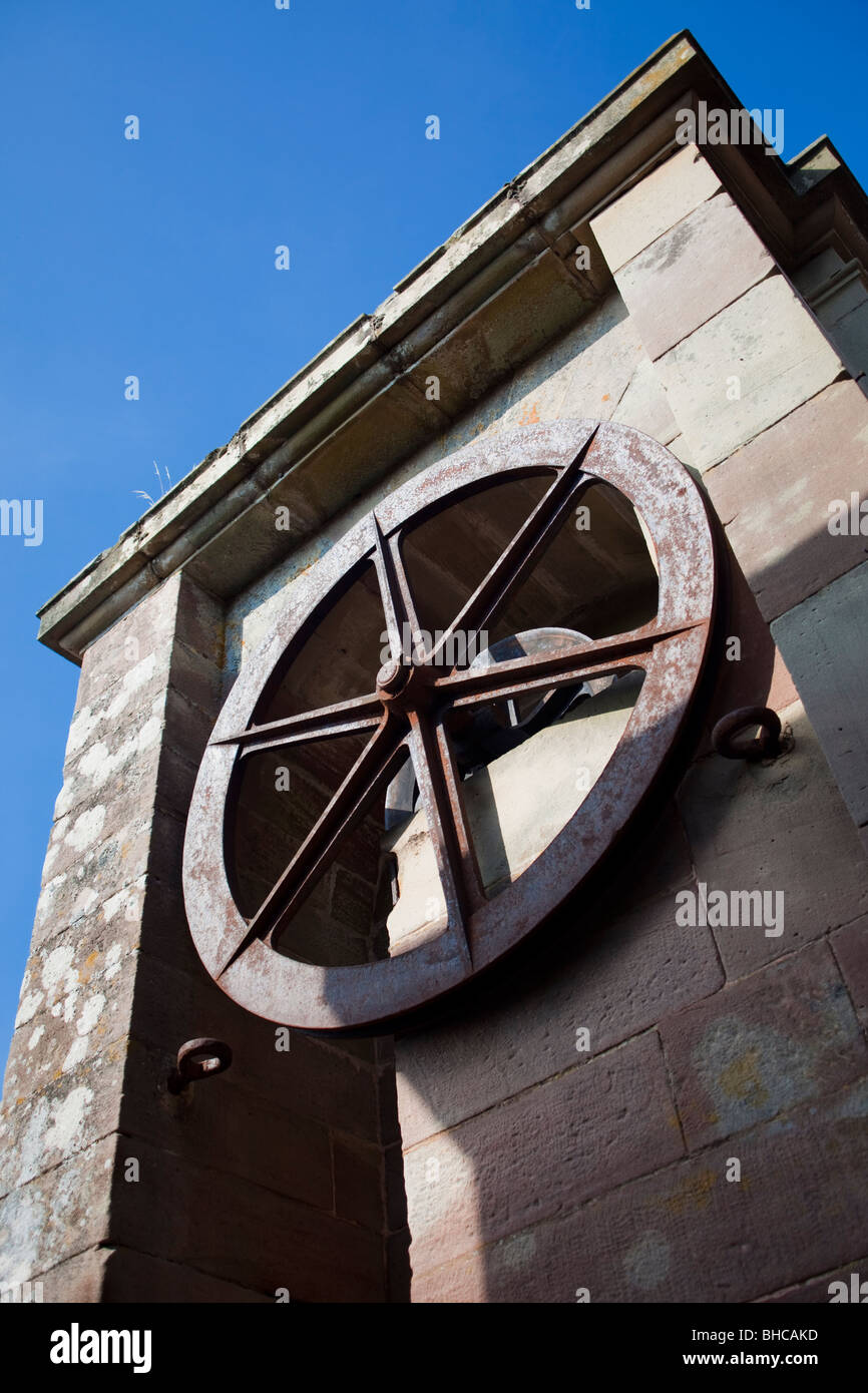 Ancient wheel of gate Stock Photo - Alamy