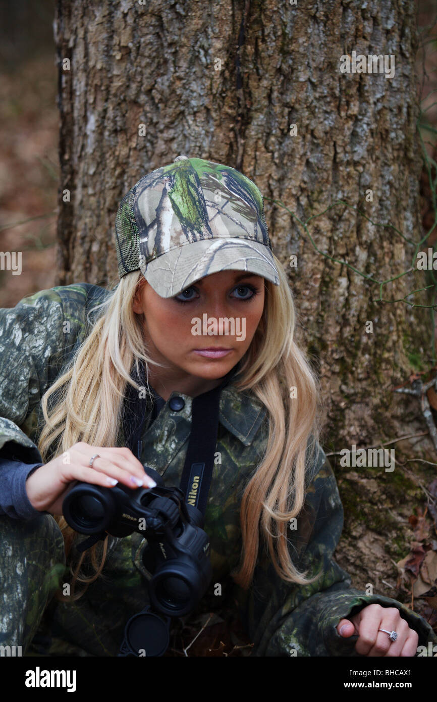 YOUNG WOMAN 21 Y.O. FEMALE TURKEY HUNTER IN CAMOFLAUGE SHOTGUN Stock ...