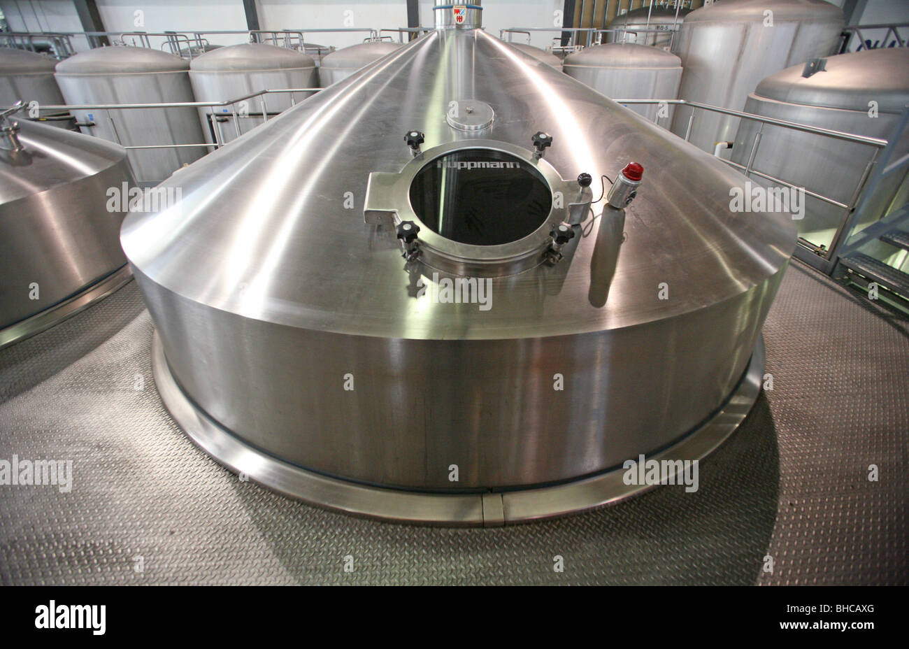 Boston harpoon brewery hi-res stock photography and images - Alamy