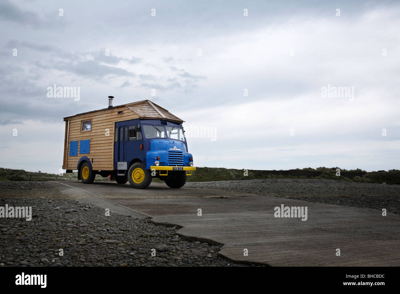 Portable library hi-res stock photography and images - Alamy