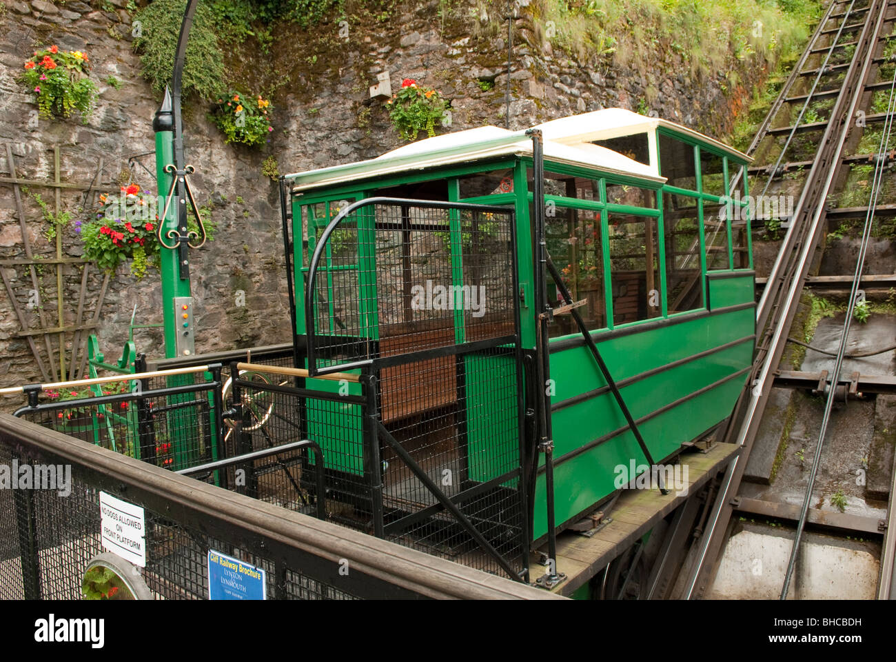 Lynton and Lynmouth cliff railway Stock Photo - Alamy