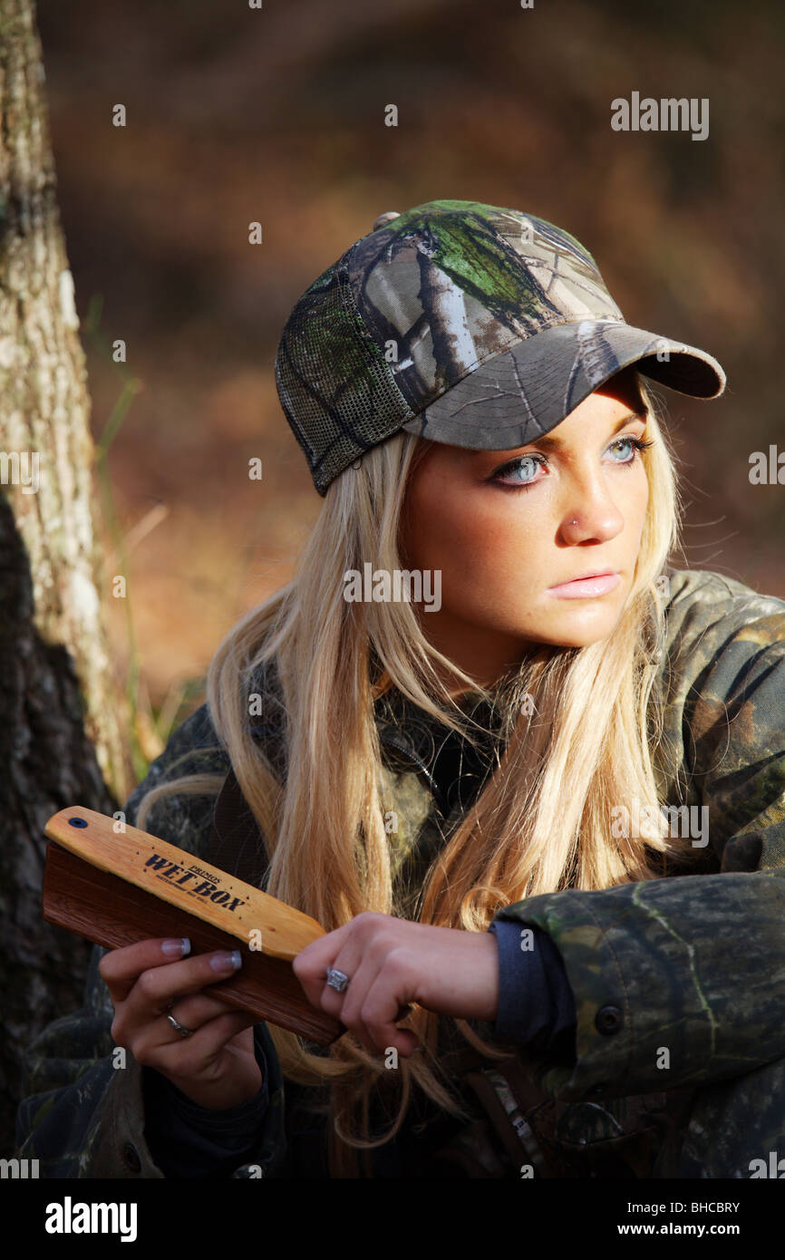 YOUNG WOMAN 21 Y.O. FEMALE TURKEY HUNTER IN CAMOFLAUGE SHOTGUN Stock ...