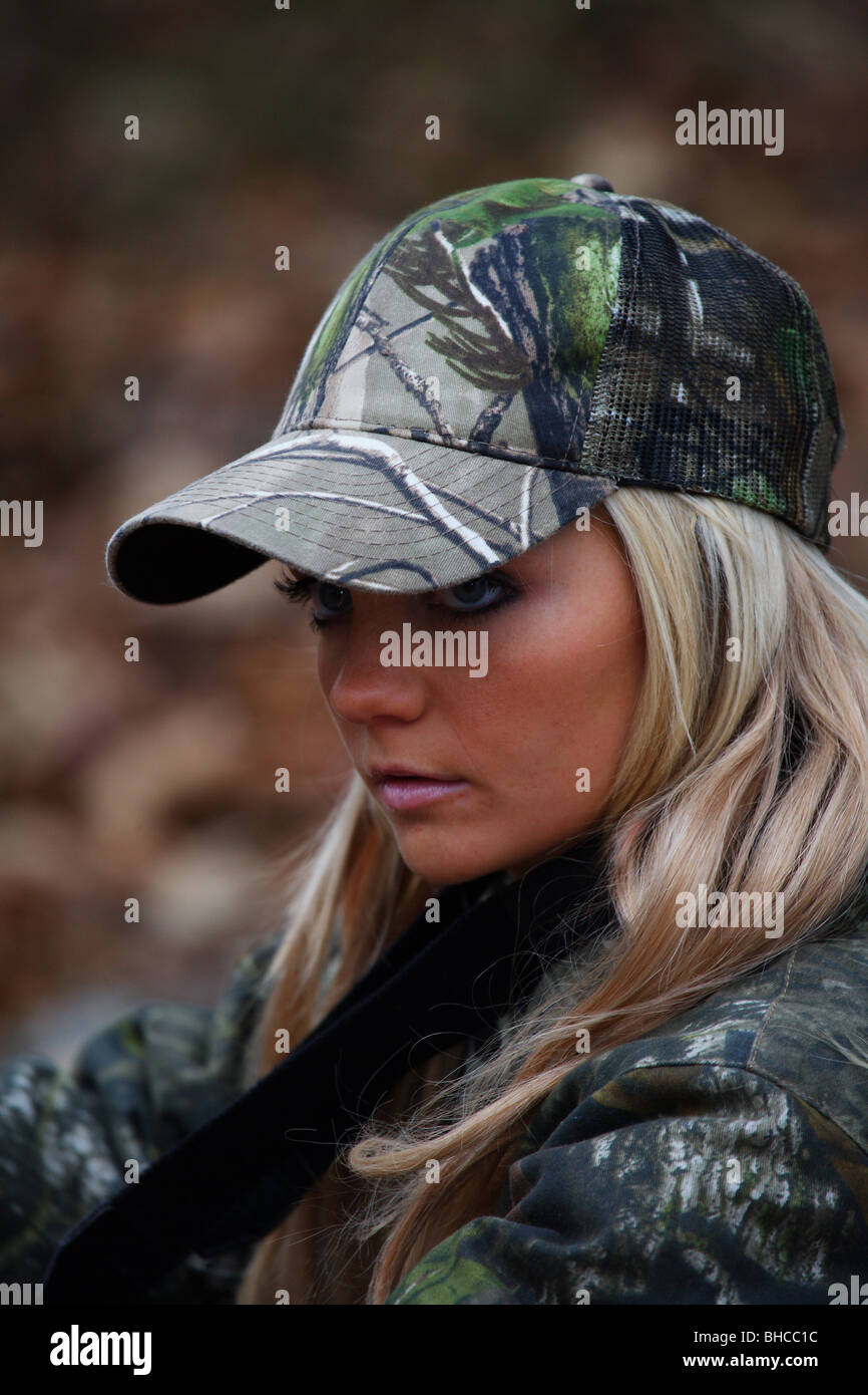 YOUNG WOMAN 21 Y.O. FEMALE TURKEY HUNTER IN CAMOFLAUGE SHOTGUN Stock ...