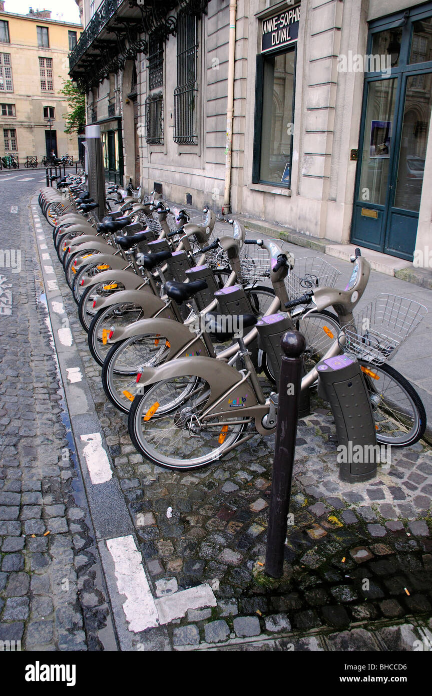 Line of Municipal Bicycles Stock Photo - Alamy