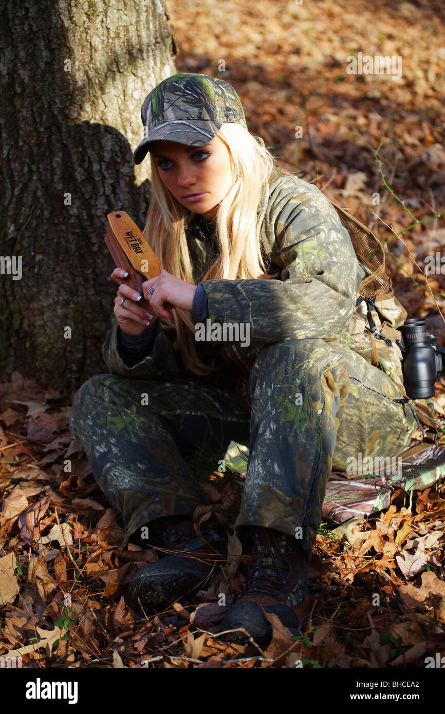 YOUNG WOMAN 21 Y.O. FEMALE TURKEY HUNTER IN CAMOFLAUGE SHOTGUN Stock ...
