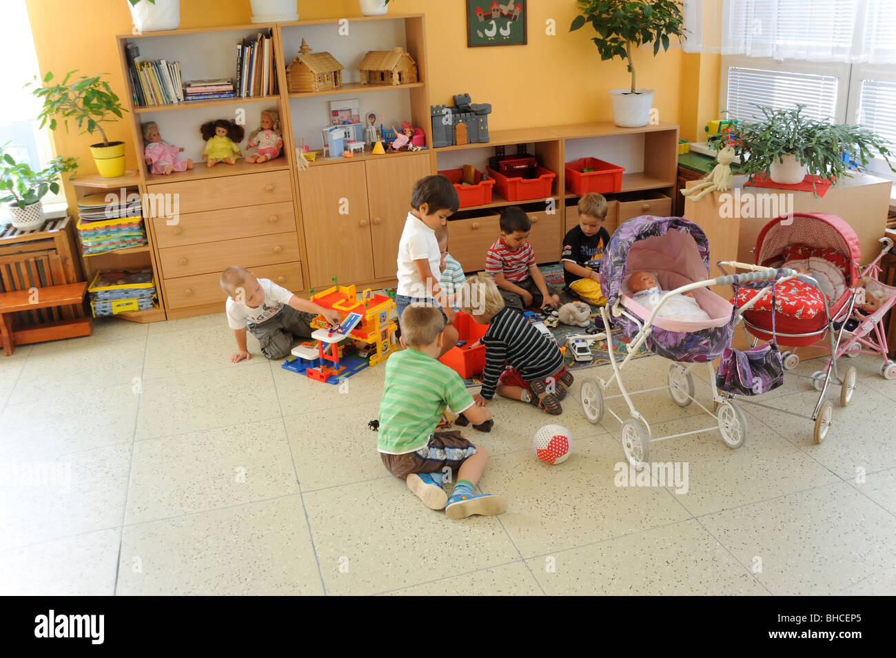 Daycare centre hi-res stock photography and images - Alamy