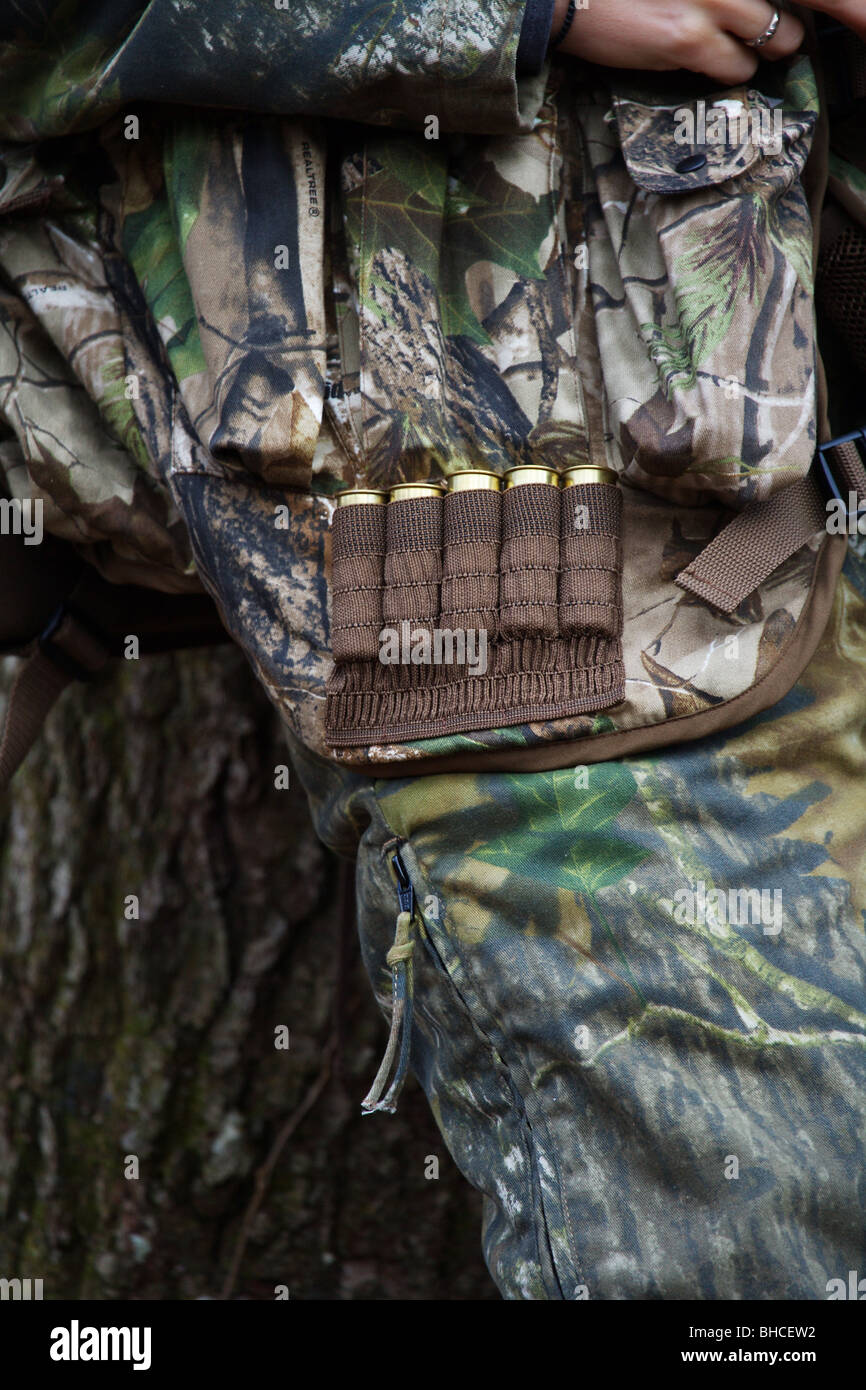 YOUNG WOMAN 21 Y.O. FEMALE TURKEY HUNTER IN CAMOFLAUGE SHOTGUN Stock ...