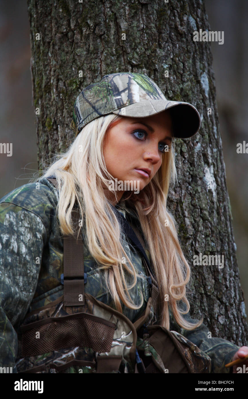 YOUNG WOMAN 21 Y.O. FEMALE TURKEY HUNTER IN CAMOFLAUGE SHOTGUN Stock ...