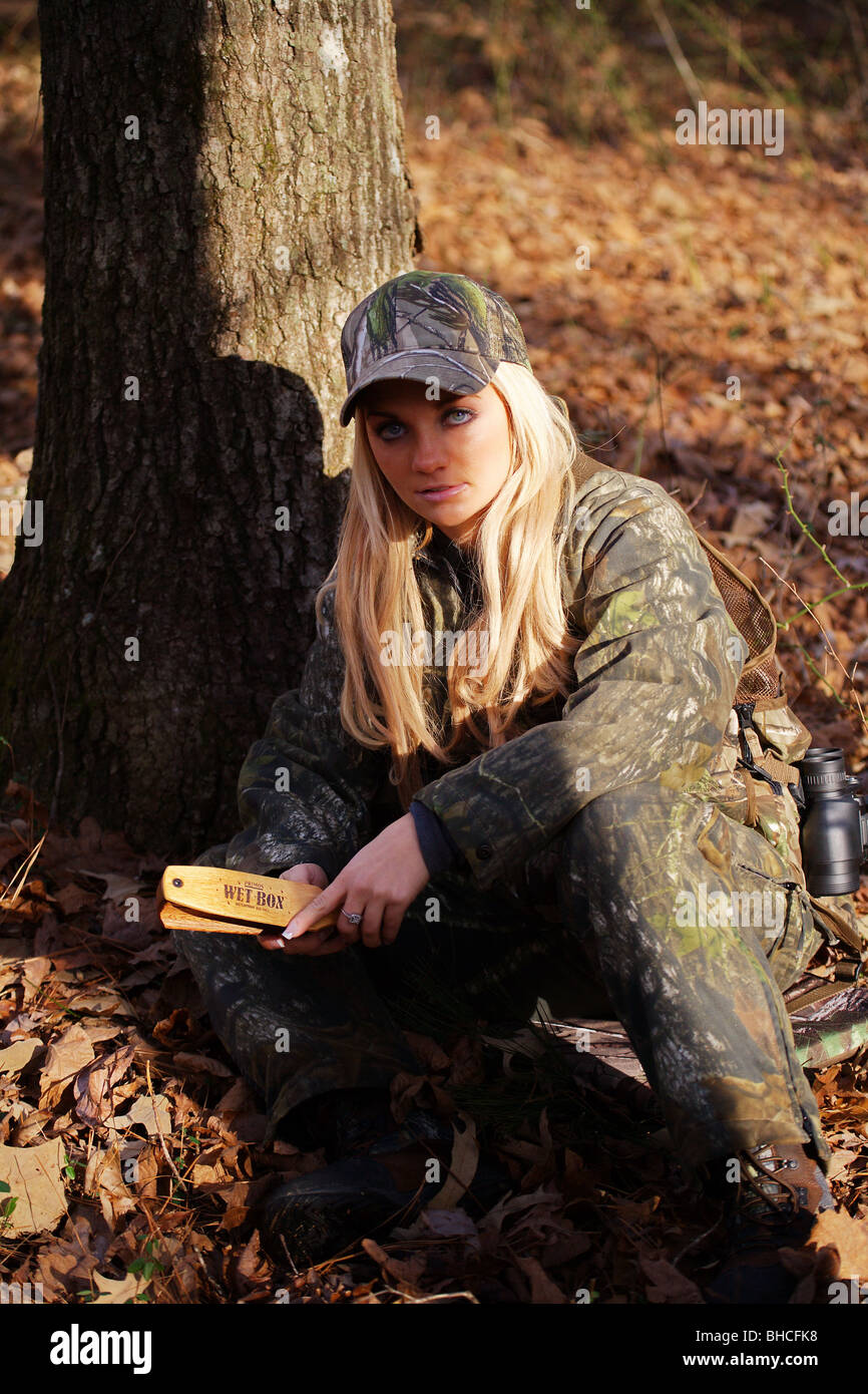 YOUNG WOMAN 21 Y.O. FEMALE TURKEY HUNTER IN CAMOFLAUGE SHOTGUN Stock ...
