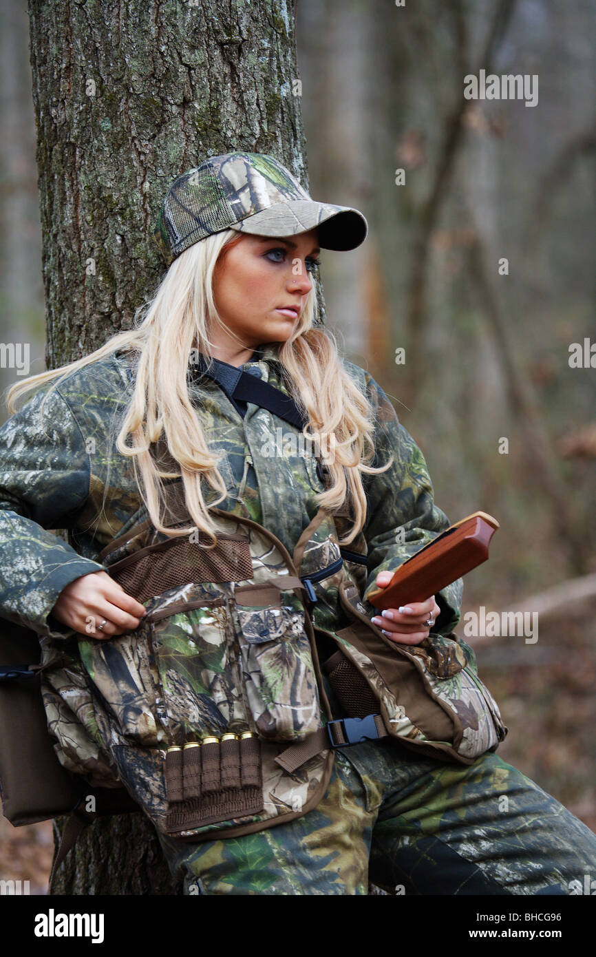 YOUNG WOMAN 21 Y.O. FEMALE TURKEY HUNTER IN CAMOFLAUGE SHOTGUN Stock ...