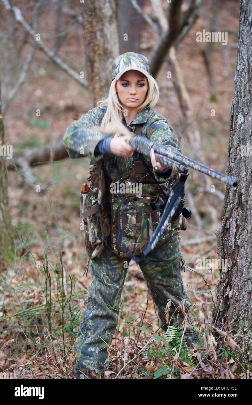 YOUNG WOMAN 21 Y.O. FEMALE TURKEY HUNTER IN CAMOFLAUGE SHOTGUN Stock ...