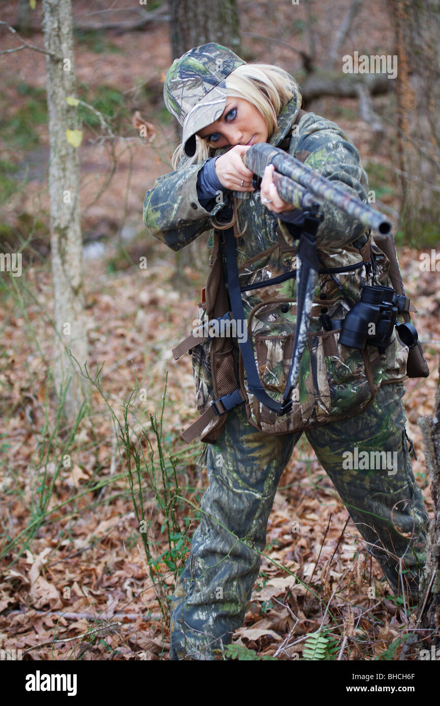 YOUNG WOMAN 21 Y.O. FEMALE TURKEY HUNTER IN CAMOFLAUGE SHOTGUN Stock ...