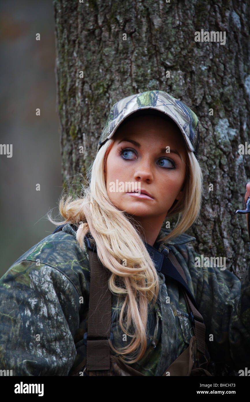 YOUNG WOMAN 21 Y.O. FEMALE TURKEY HUNTER IN CAMOFLAUGE SHOTGUN Stock ...
