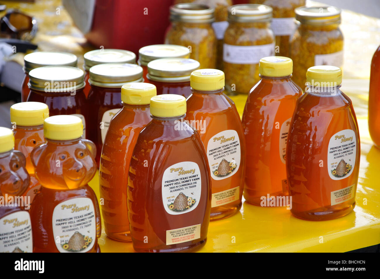 Honey for sale at local farmer's market Stock Photo - Alamy