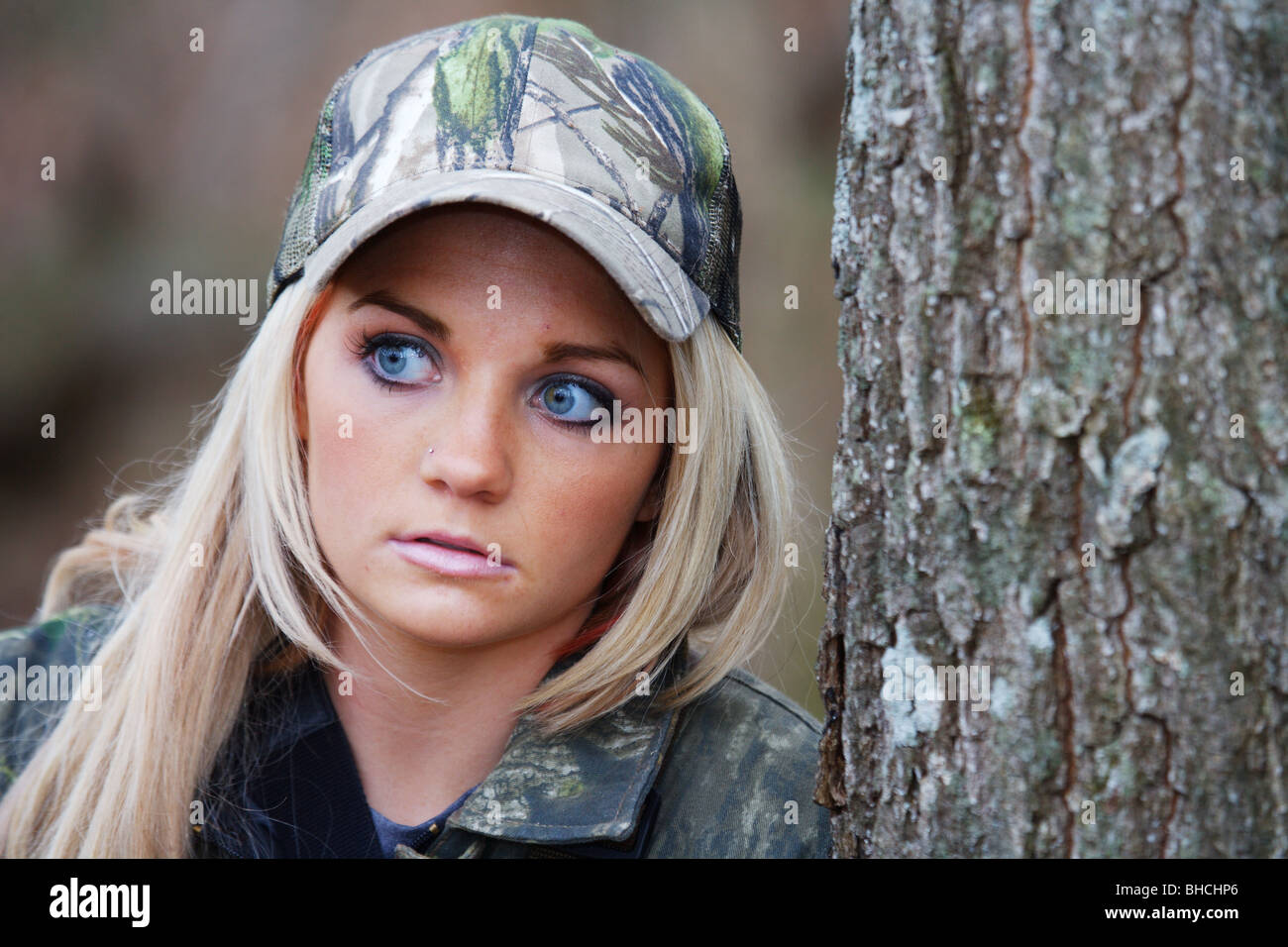 YOUNG WOMAN 21 Y.O. FEMALE TURKEY HUNTER IN CAMOFLAUGE SHOTGUN Stock ...
