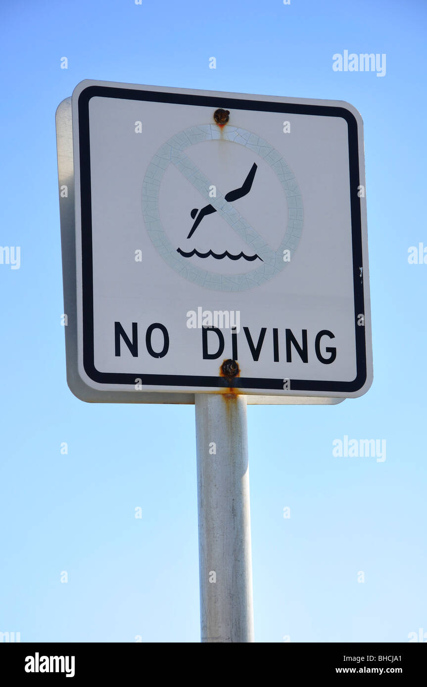 No diving sign Stock Photo - Alamy