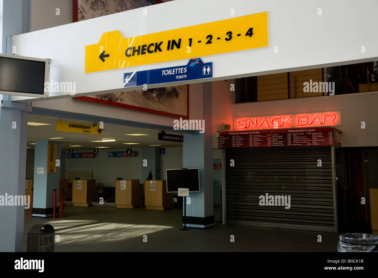 Passenger check in / checkin at Chambery airport, Aix les Bains on Lac ...