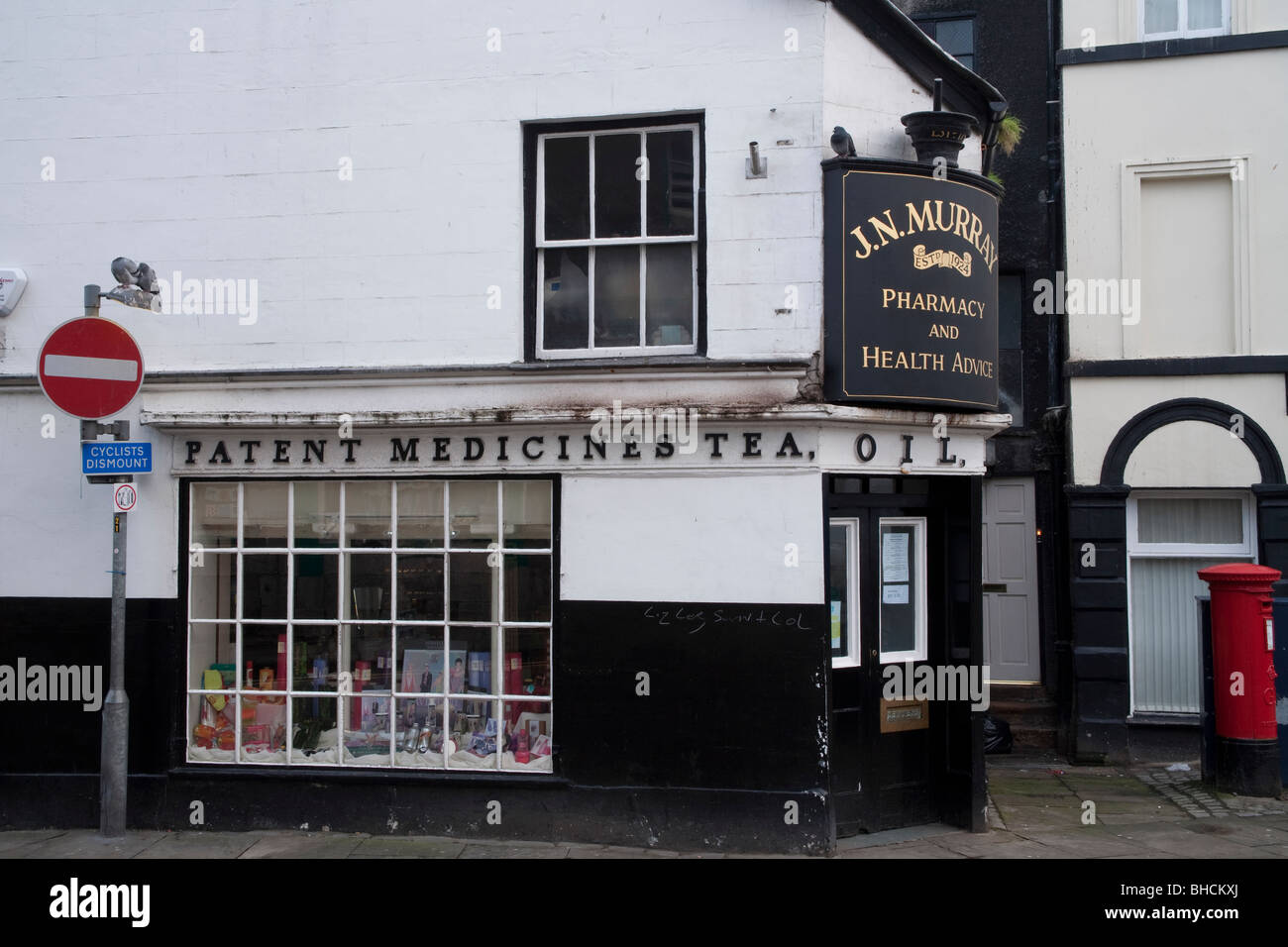 Old chemist shop in england hi-res stock photography and images - Alamy