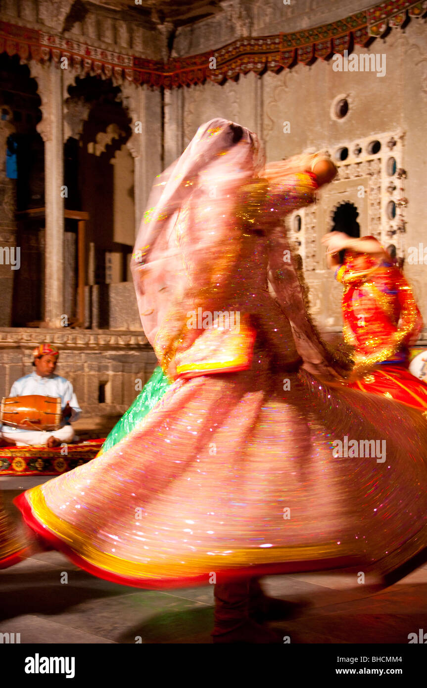 Rajasthani dance hi-res stock photography and images - Alamy