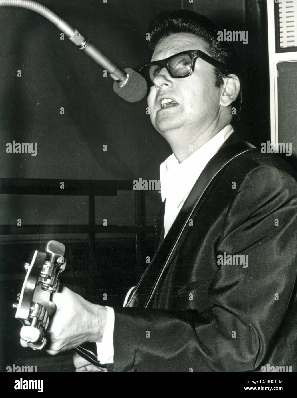 Roy orbison 1960s hi-res stock photography and images - Alamy