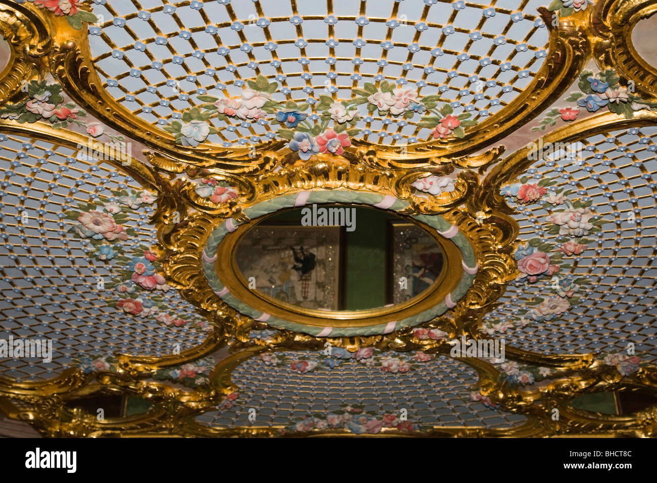 The ceilings of Dutchess' dressing room. Rundales Pils. Rundale Palace ...
